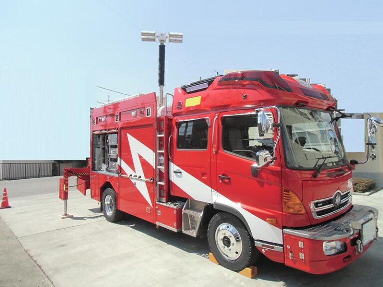 LED照明装置 NIGHT SCAN CHIEF - 消防車 消防関連 投光機 梯子昇降装置 佐藤工業所